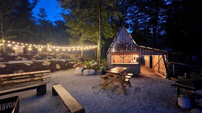 Full Luxury Cabin – Dragon Adventures Base Camp